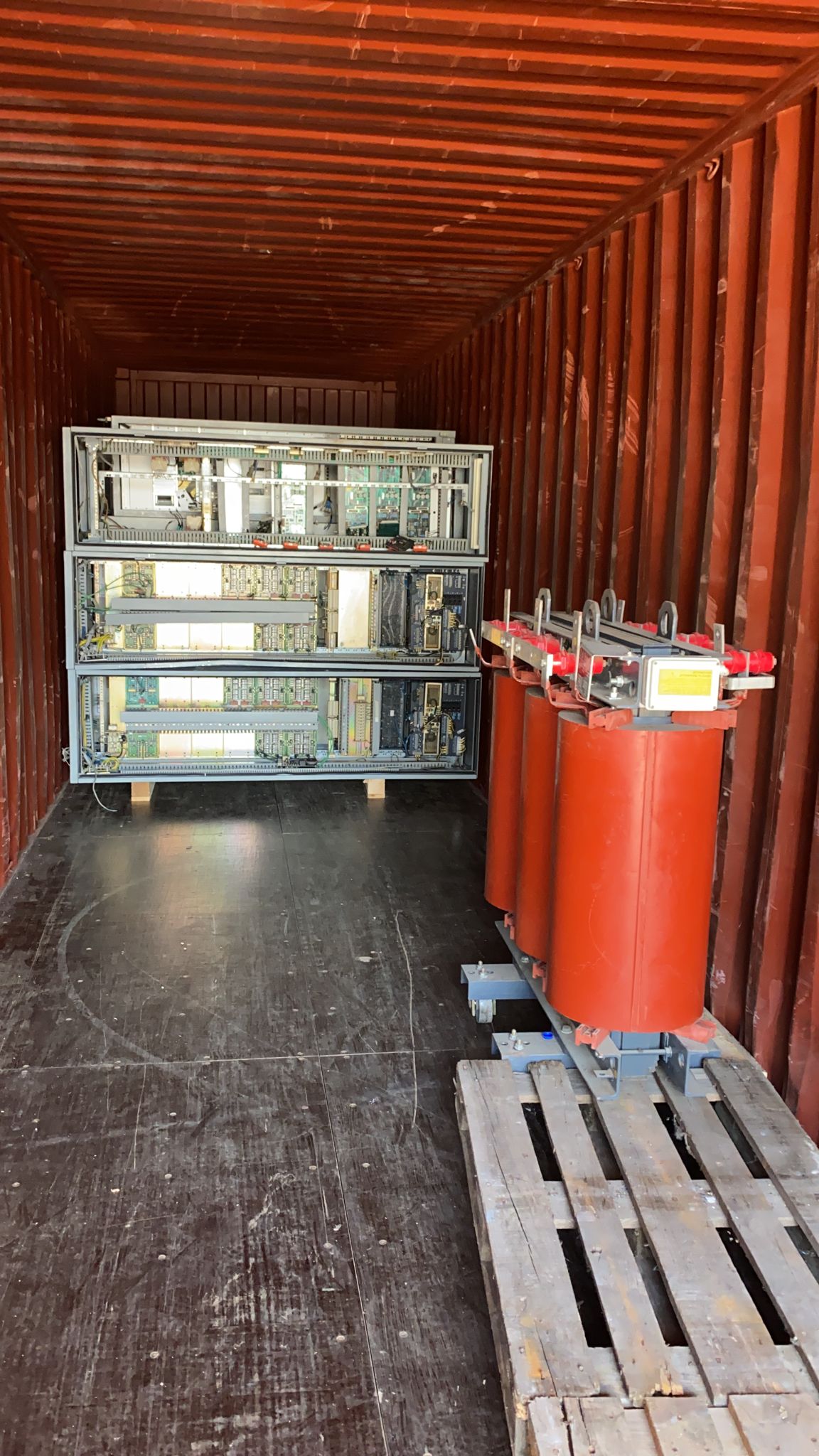 Transformers Approx. 25mt per Container Origin: Europe